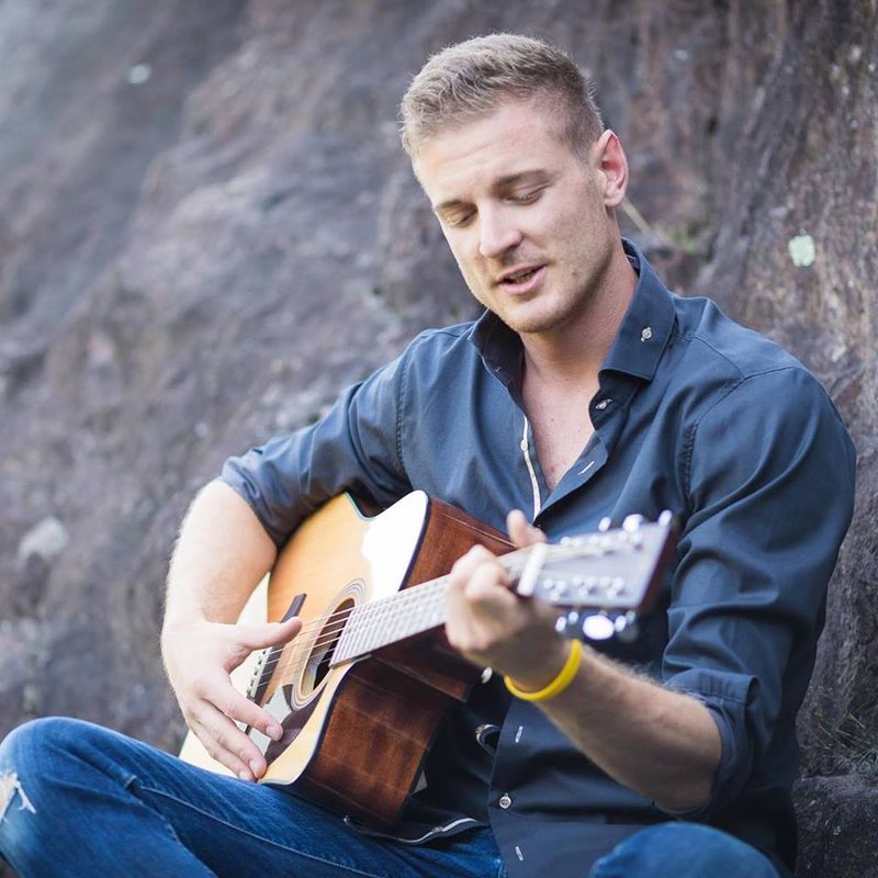 Emotion auf sechs Saiten - BARFUSS